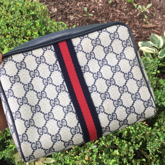 Bags | Gucci Pouch | Poshmark